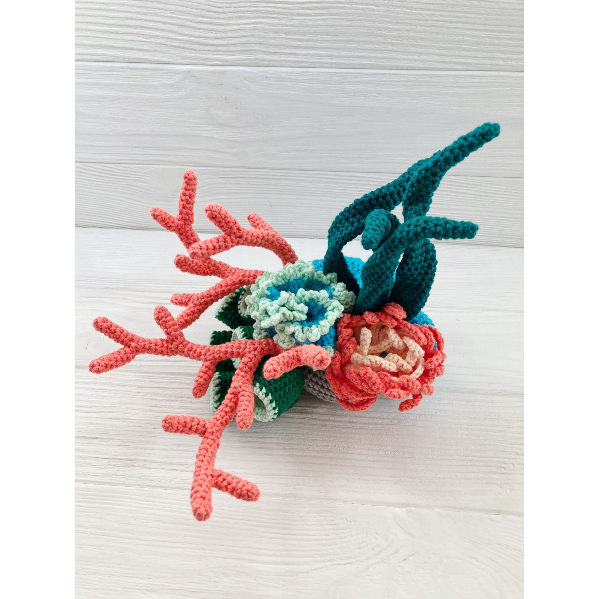 Sea creature stuffed animals, corals themed decoration