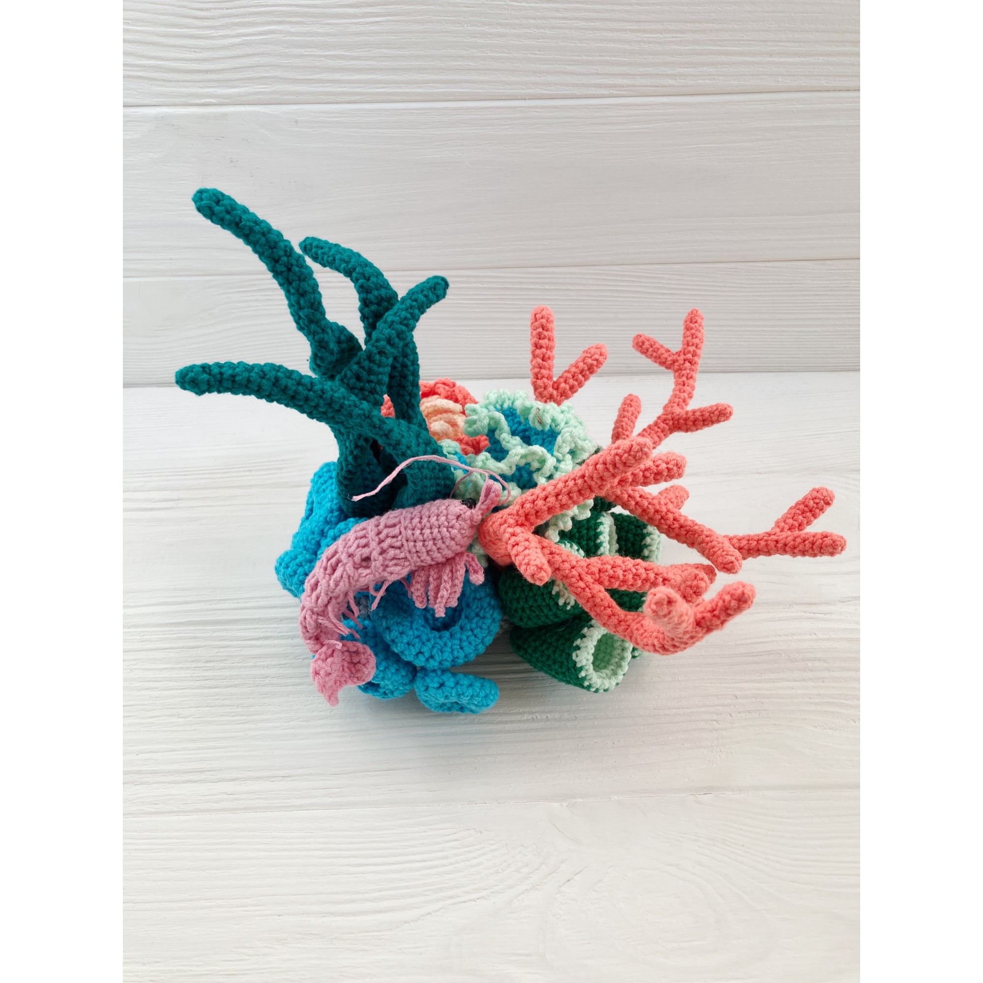 Sea creature stuffed animals, corals themed decoration