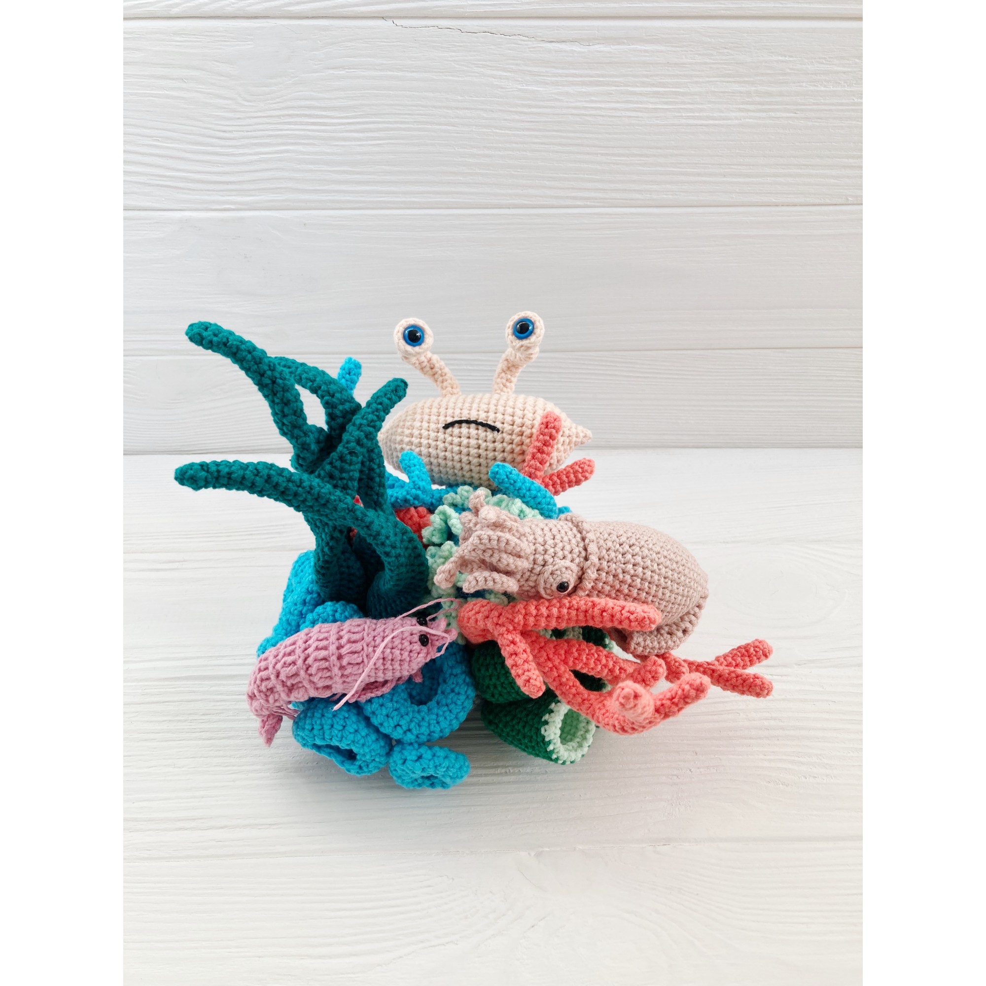 Sea creature stuffed animals, corals themed decoration